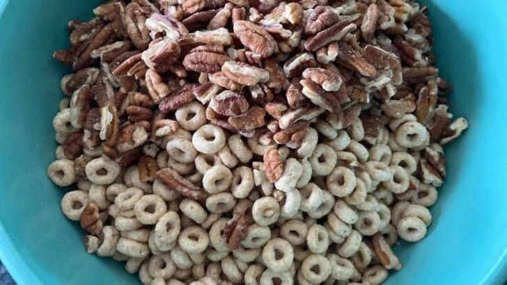 Cheerio Praline Clusters - Out of the Box Baking