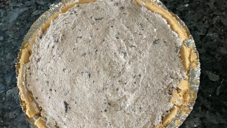 Easy No Bake Oreo Cheesecake Pie - Out of the Box Baking