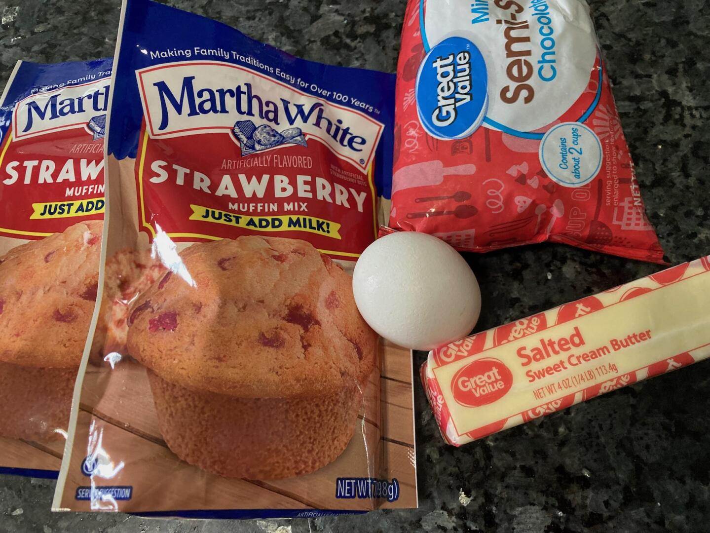 Strawberry Chocolate Chip Cookies (Doctored Muffin Mix Cookies) - Out ...